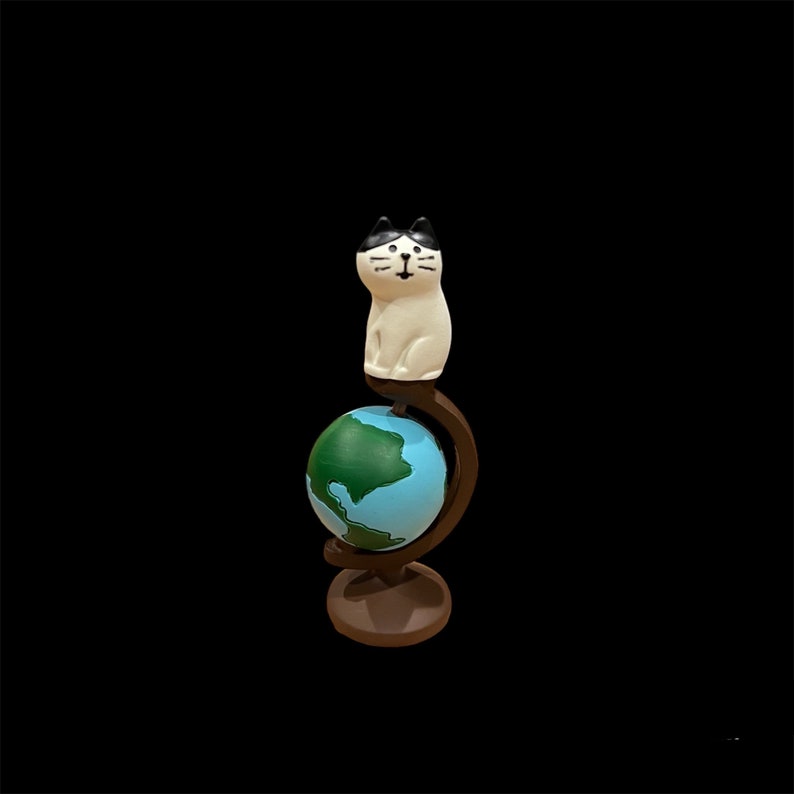 Globe Cat Figurine, Hard Resin Miniature, Knick Knack - Etsy