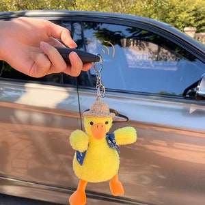 Cute Duck Keychain, 7 Inches Long, Stainless Steel Chain Bag Key Chain ...