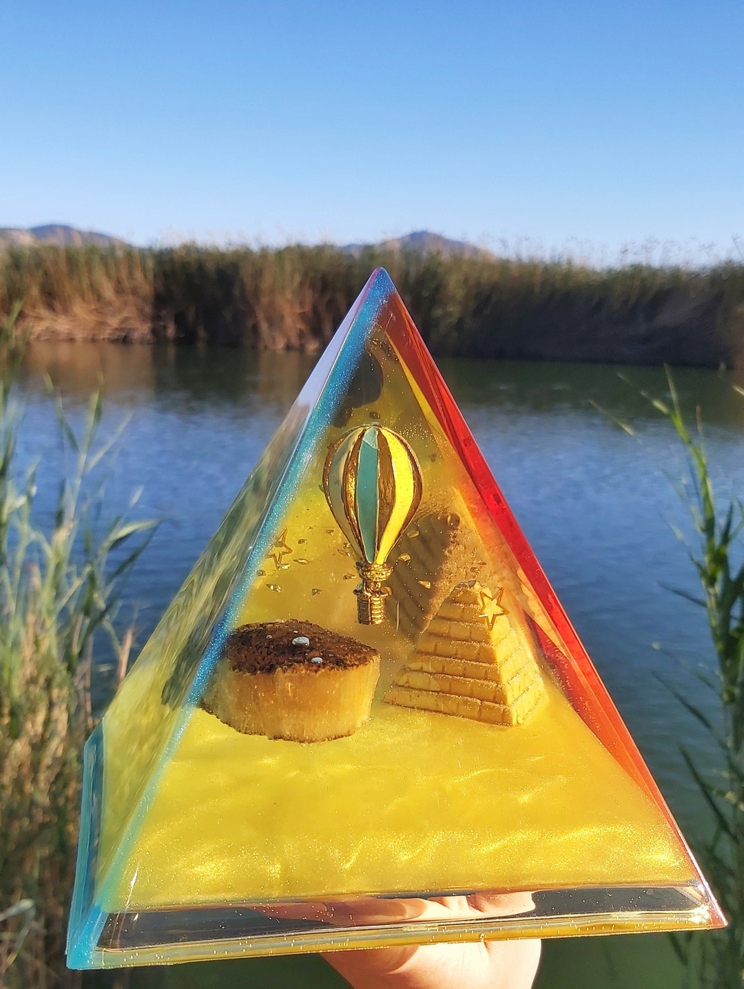 Pyramidal Epoxy Design | Epoxy Resin | Resin Art | Handmade | Pyramid ...