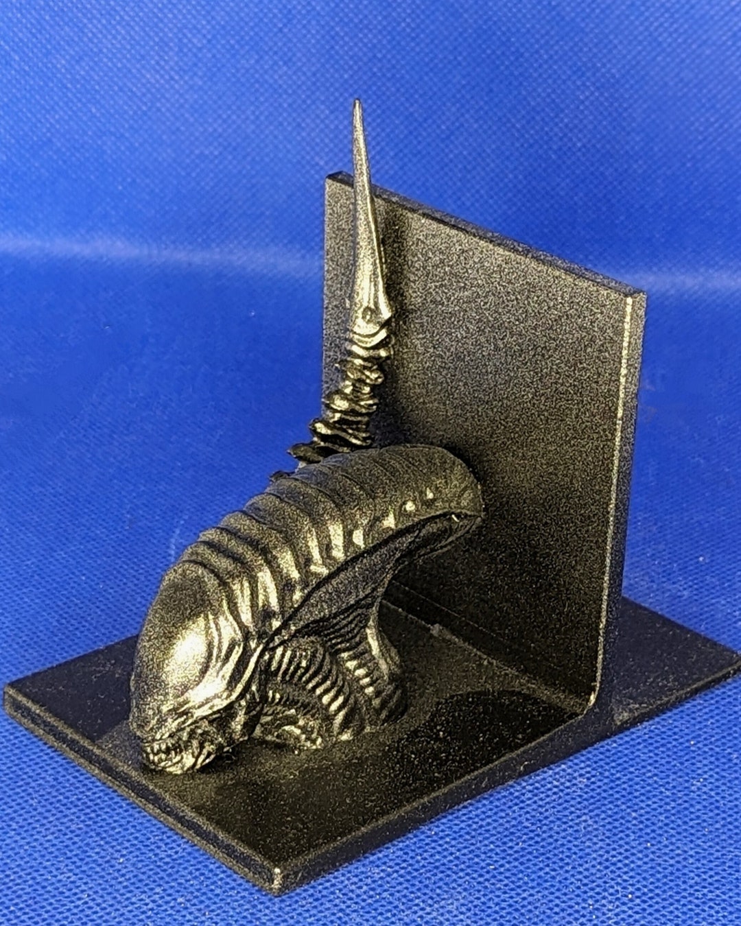 Alien Bookend Xenomorph H.r. Giger Inspired Bookend Handmade Resin 3D ...
