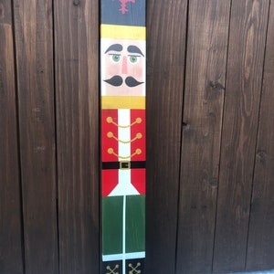 Hand Painted Interior and Exterior Christmas Decorations on Pallet Wood ...