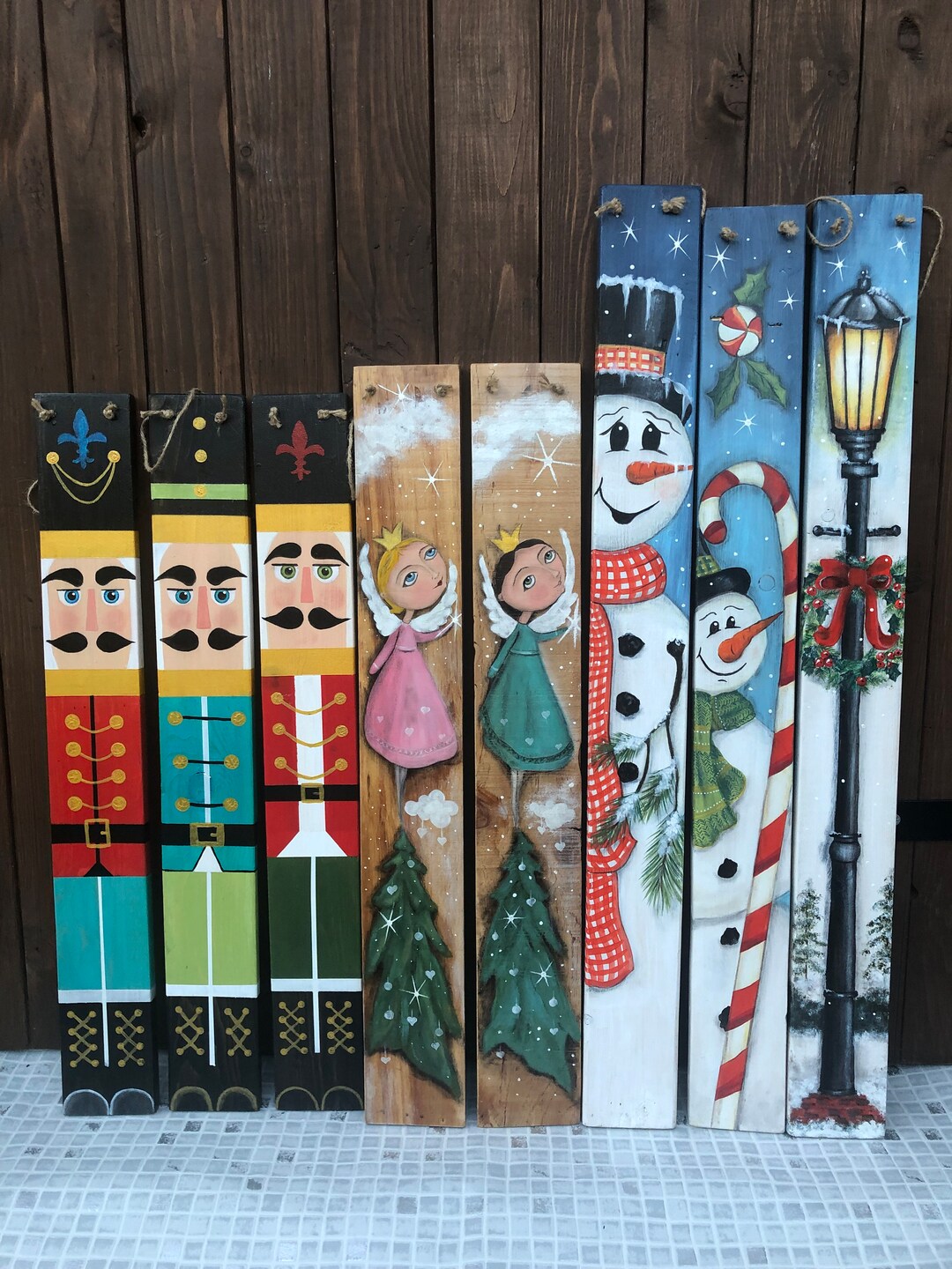 Hand Painted Interior and Exterior Christmas Decorations on Pallet Wood ...