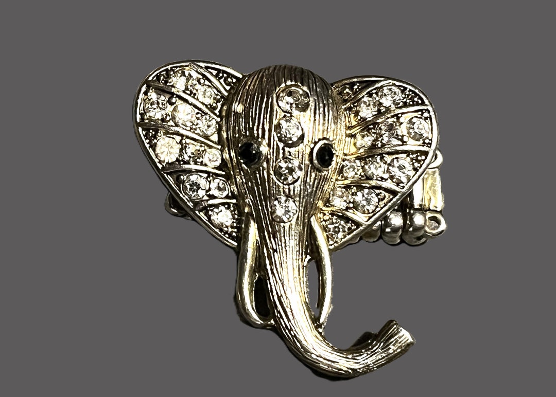 Elastic Ring With Large Elephant Figure Statement Ring Size 8 ...