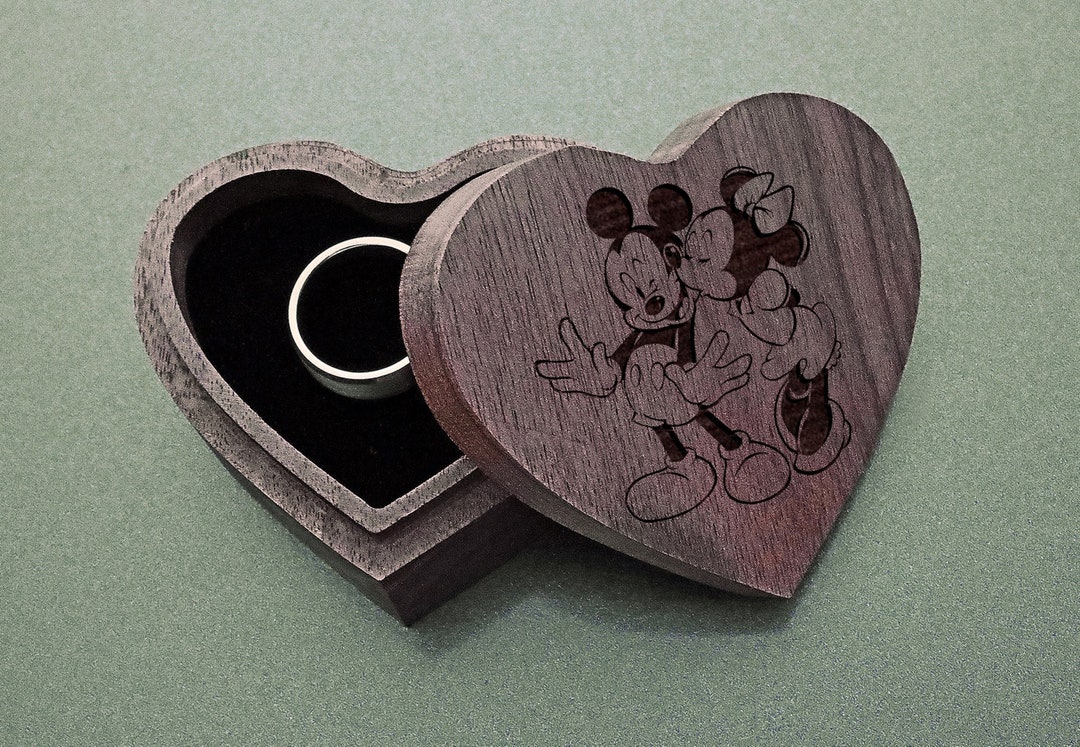 Mickey and Minnnie Mouse Peeker Wedding Ring Box, Disneyland Jewelry ...