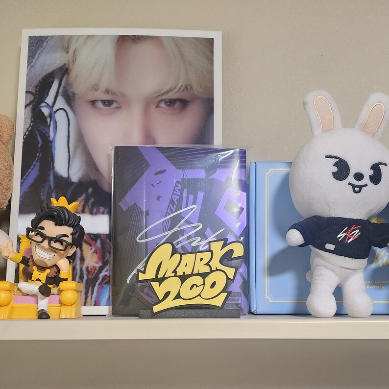 MARK 200 Standee - Etsy