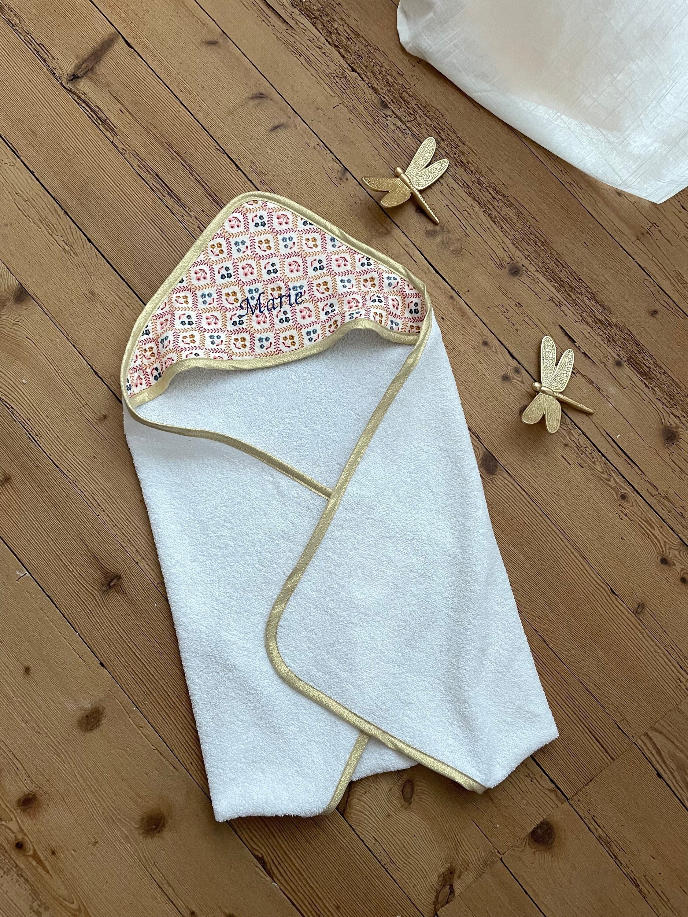 PERSONALIZED BATH CAPE - Etsy