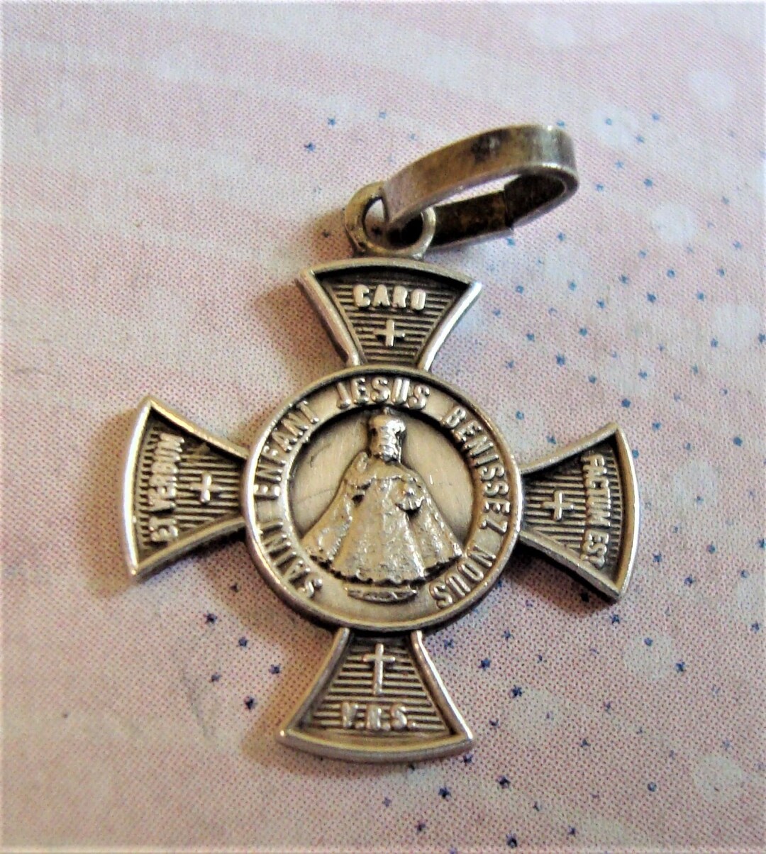 Vintage Infant Jesus of Prague IHS Christogram Holy Medal - Etsy