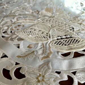 Vintage 34" Ivory and Gold Christmas Table Runner | Granny Chic Style ...