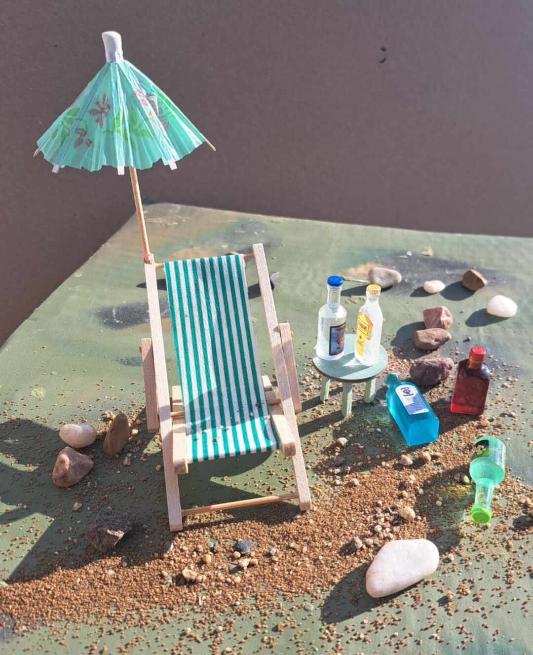DOLLHOUSE MINIATURE Beach Lounger W/umbrella and Table - Etsy