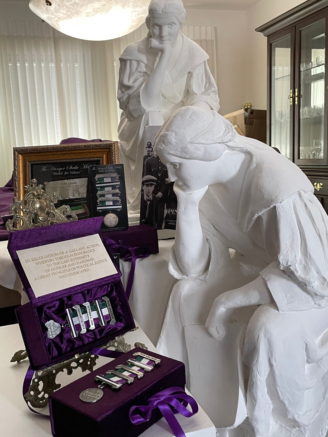 Rare Reproduction Suffragette *hunger Strike Medal* + Velvet Box ...