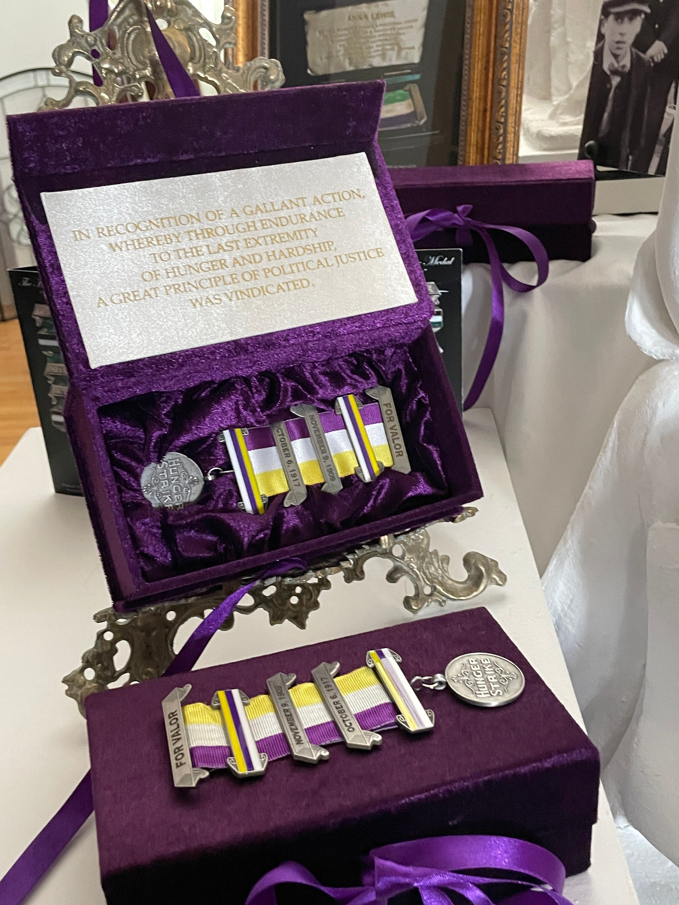 Rare Reproduction Suffragette Hunger Strike Medal + Velvet Box *alice ...
