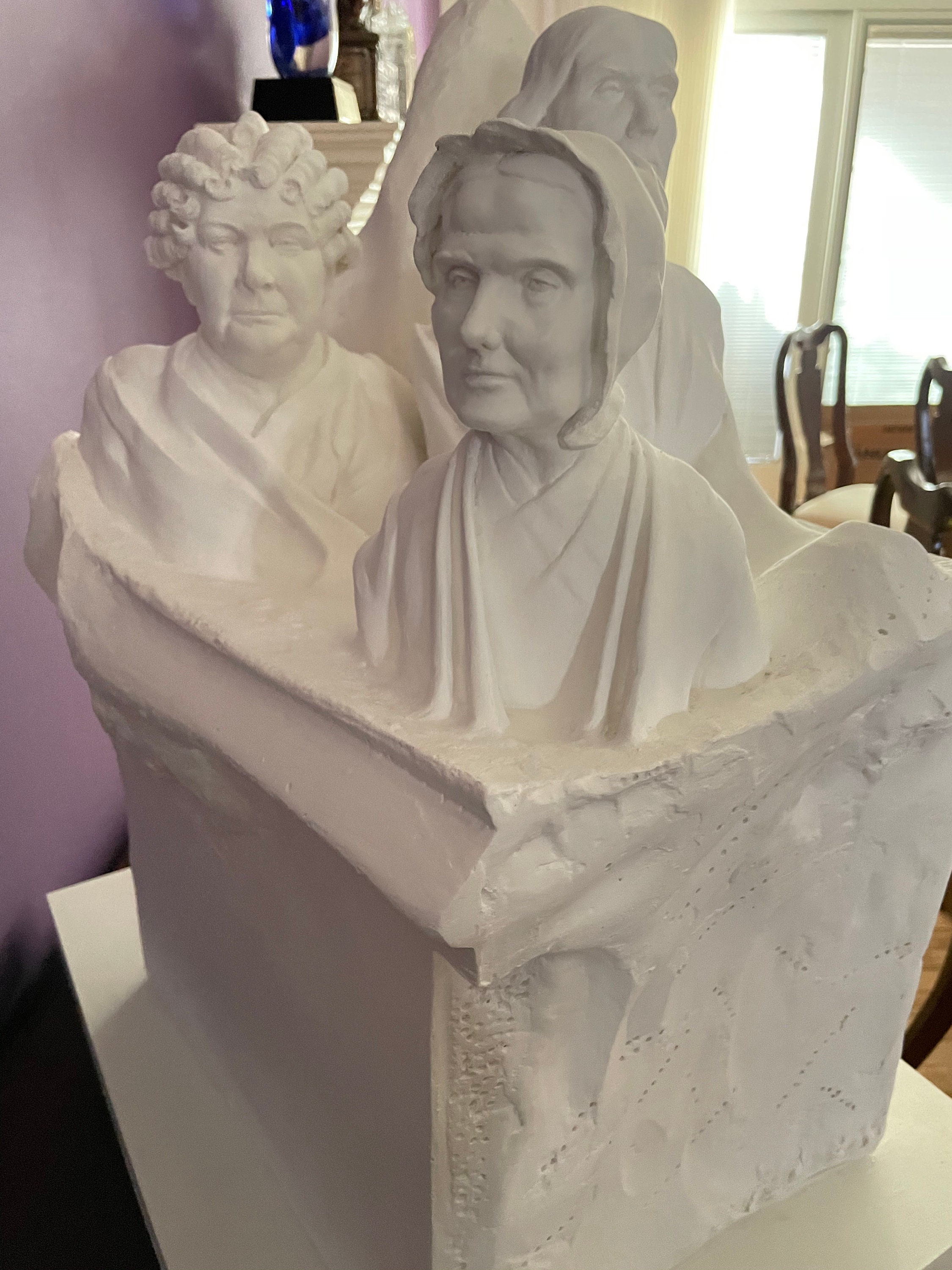 Replica van Adelaide Johnson's 1921 Suffrage Statue Portrait Monument ...