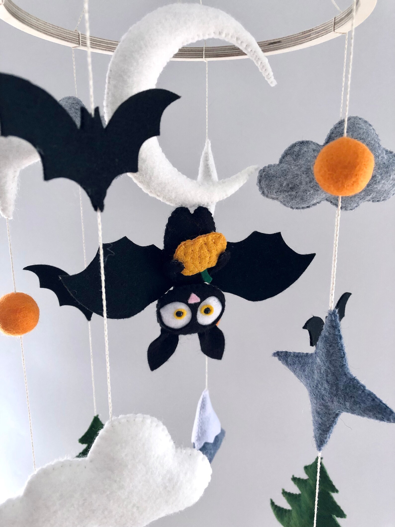 Felt Bat Baby Mobile: Halloween Nursery Decor - Etsy