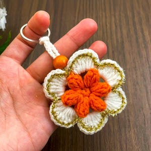 3D Crochet Puffy Flower Keychain Pattern, Amigurumi Floral Key Ring PDF ...