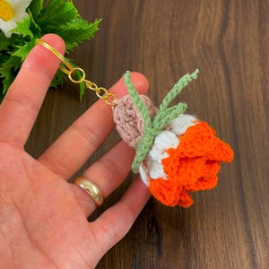 3D Crochet Rose Keychain Pattern PDF, Handmade Floral Bag Charm ...