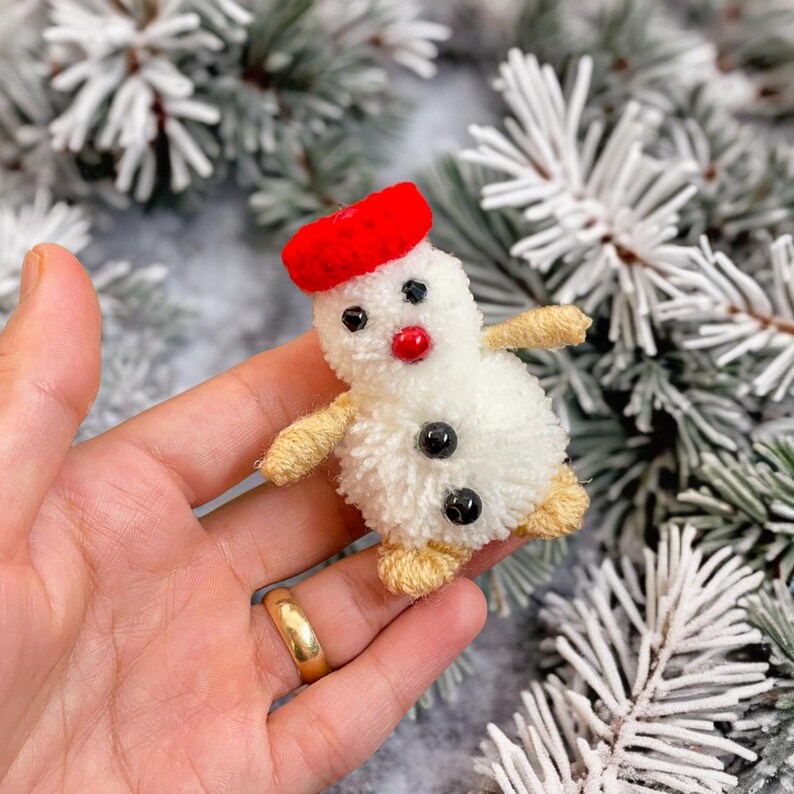 Pom Pom Snowman DIY Craft Pattern, Easy Snowman Tutorial for Winter ...