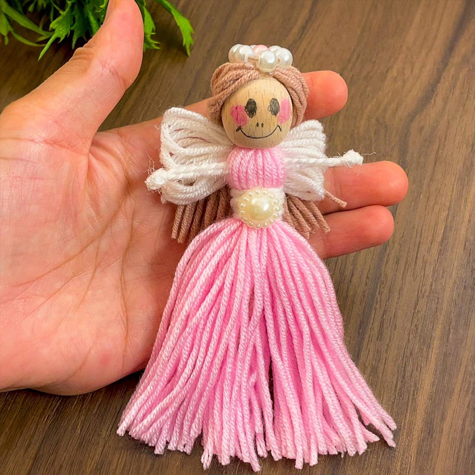 DIY Yarn Angel Craft Pattern Tutorial, Beginner-friendly Easy Yarn ...