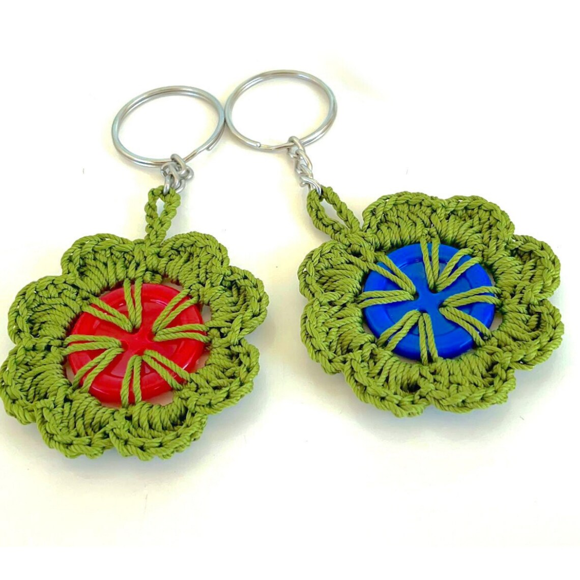 Retro Button Bloom Keychain Crochet Pattern, Easy Upcycled DIY Bag ...