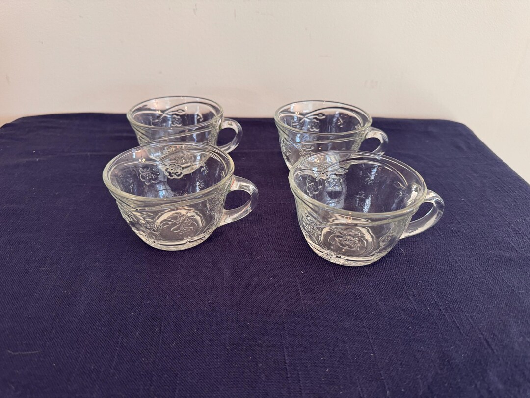 Anchor Hocking Savannah Flower Pattern Punch or Coffee Cups Set of Four ...