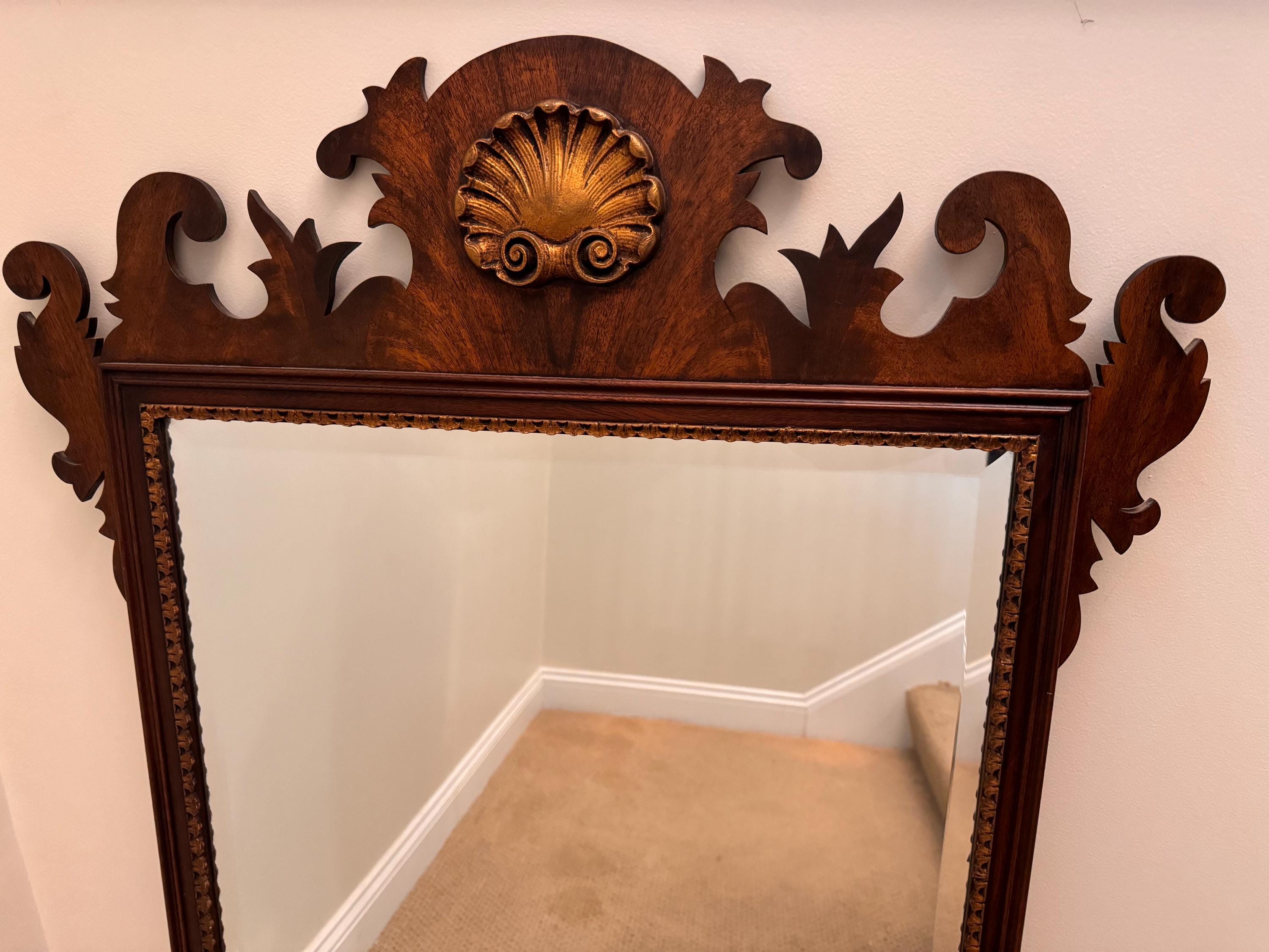 Henkel Harris Chippendale Style Mahogany Mirror With Shell Crest 29 X ...