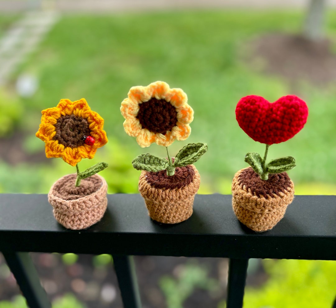 Mini Crochet Flower in Pot,amigurumi Houseplant Decor,best Gift for ...
