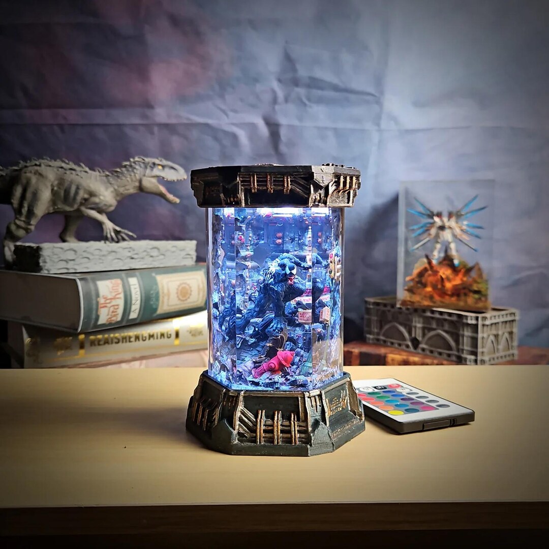 Venom Resin Lamp, Symbiote LED Diorama Night Light, Marvel‑inspired ...
