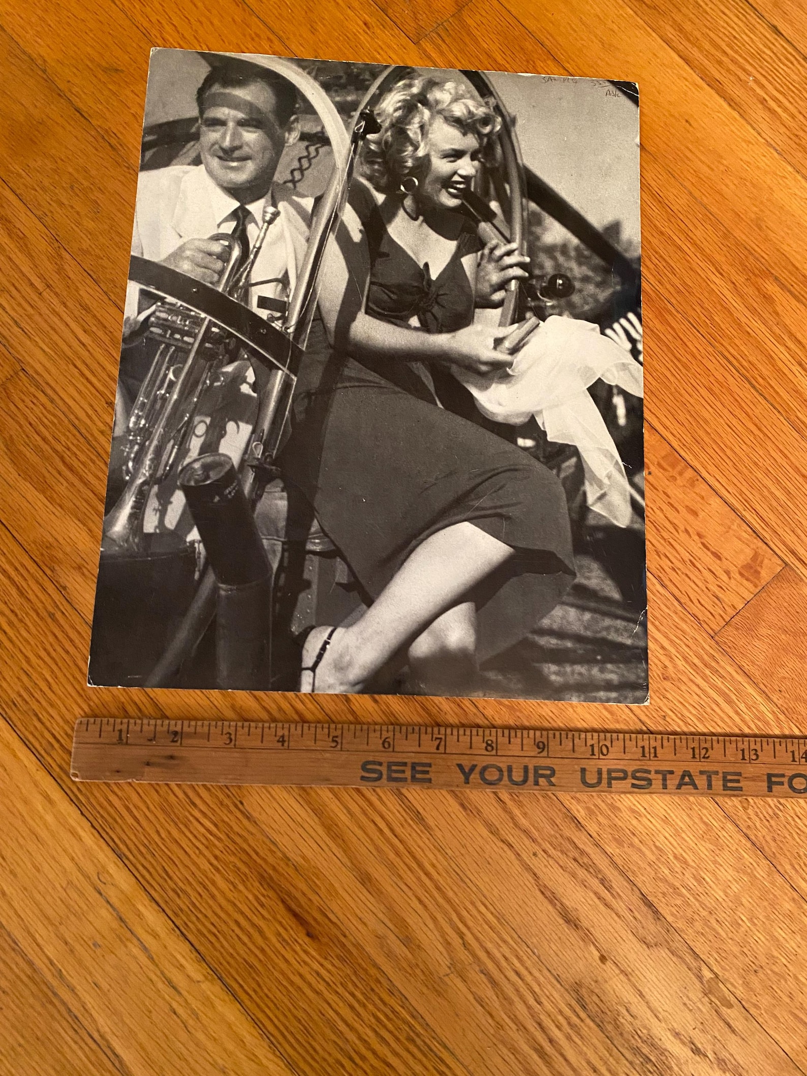 Marilyn Monroe Black & White Photo Arriving by Helicopter at Ray ...