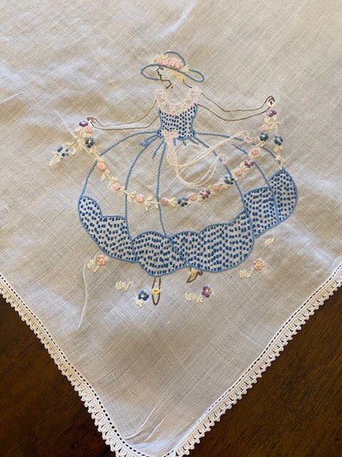 33.5 in W X 35 in L Vintage Embroidered Southern Bell - Etsy