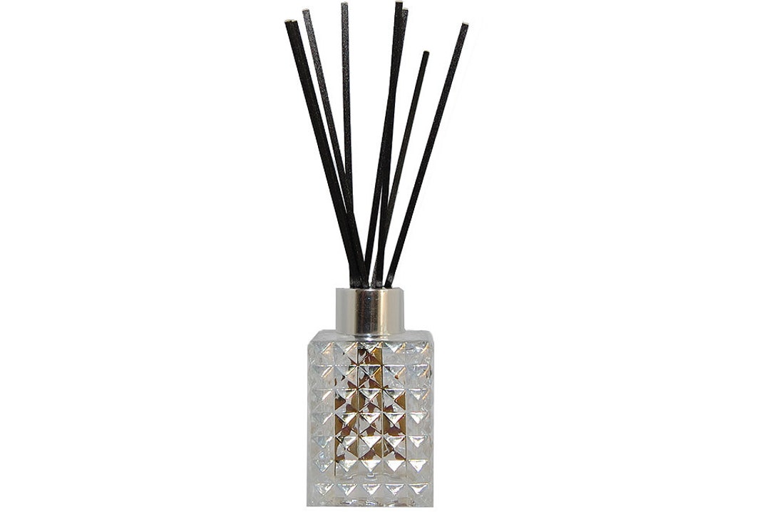 Pearl Diamond Cut Reed Luxury Diffuser by True Scents London - Etsy ...
