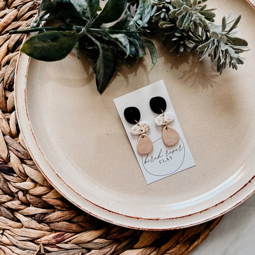 E is for Ellie Onesie©/bodysuit - Etsy