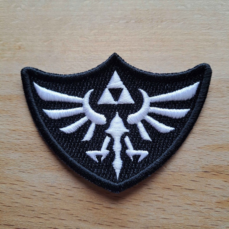 Wingcrest Royalcrest Hyrule Crest From the Legend of Zelda. - Etsy