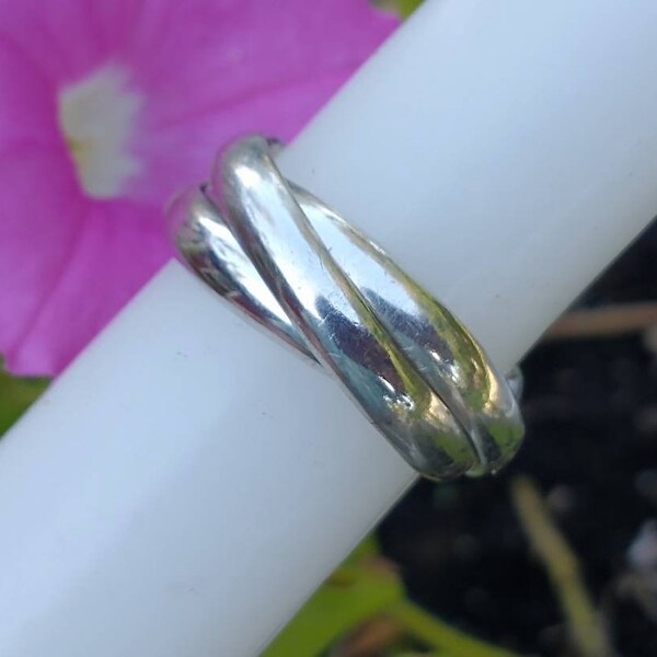 Connected Ring - Etsy