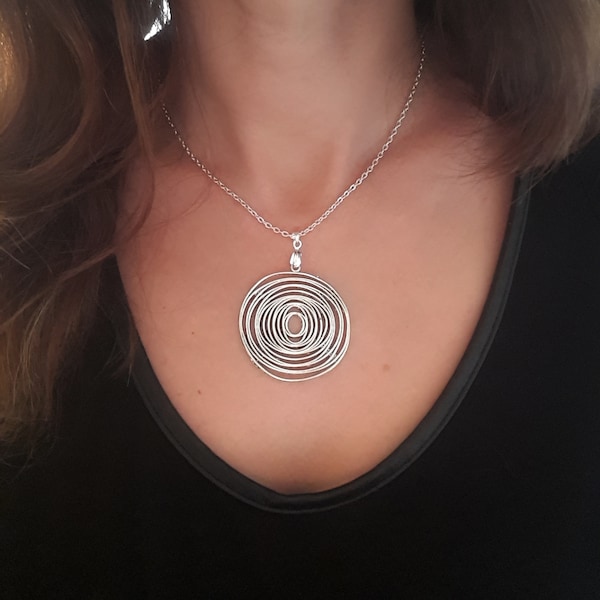 Round Pendant - Etsy