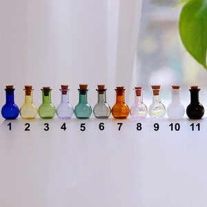 Miniature Glass Vase Mini Glass Color Flask Bottles Model Cute Bottles ...