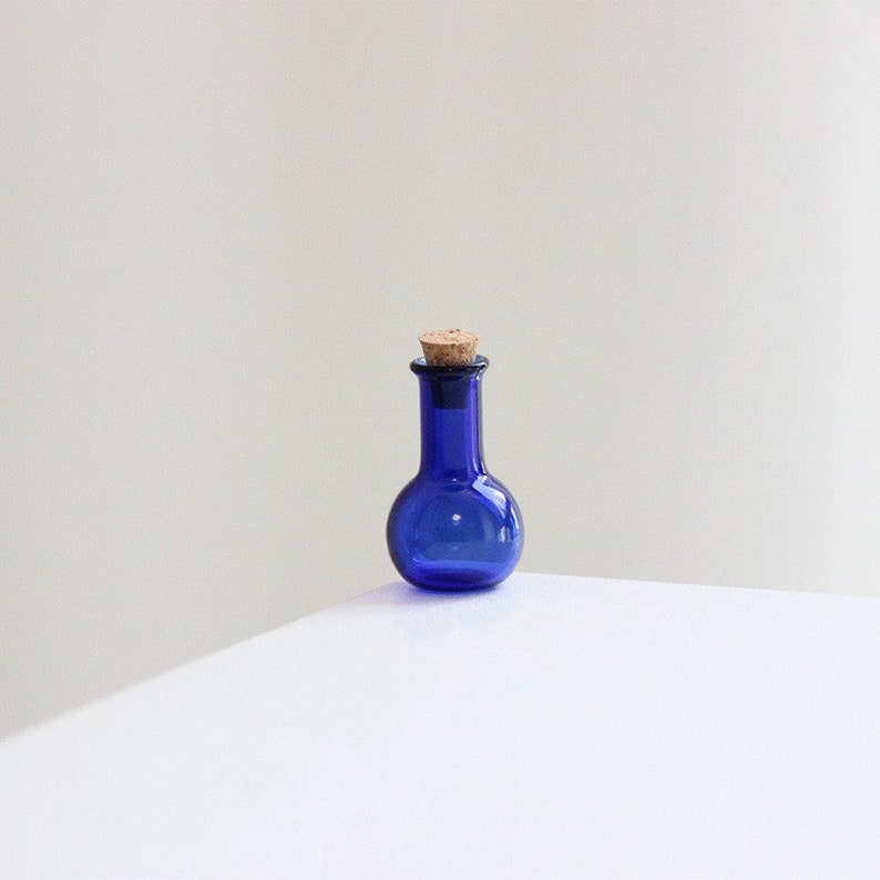 Miniature Glass Vase Mini Glass Color Flask Bottles Model Cute Bottles ...