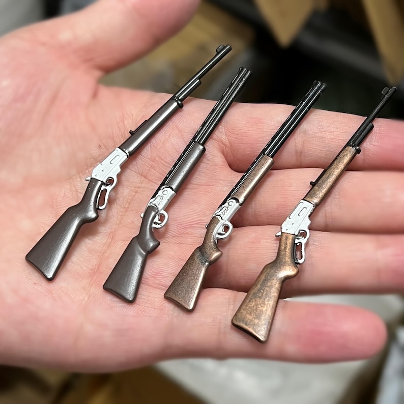 Miniature Hunting Gun Dollhouse Model Accessories. 1:12 Scale Miniature ...