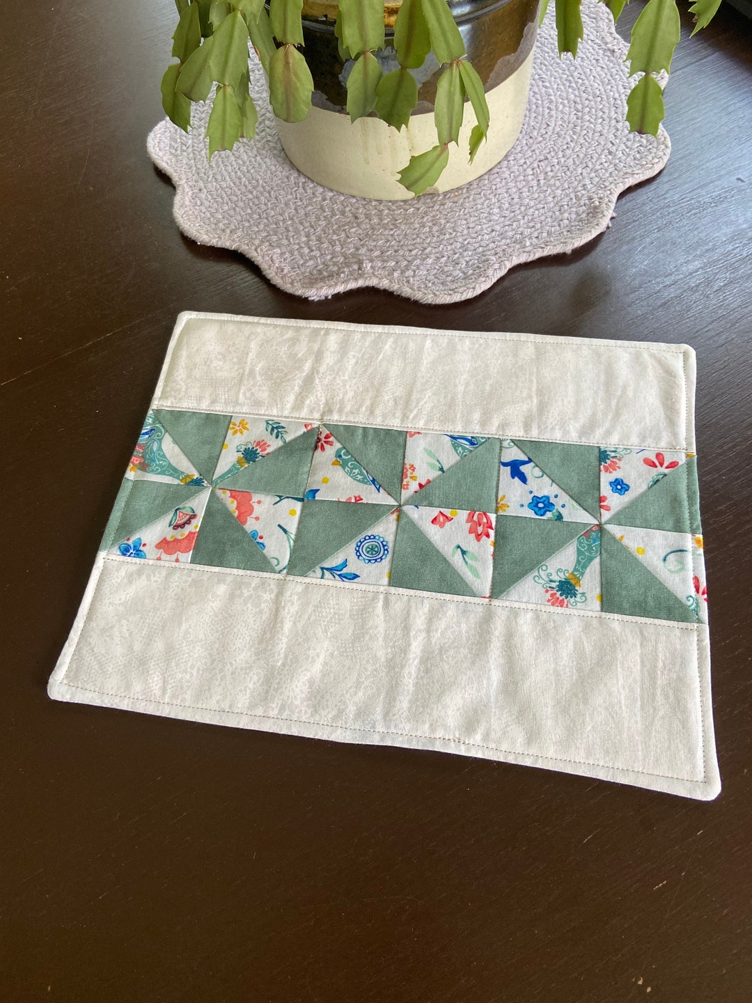 Use These Quilted Lunch Mats to Catch the Crumbs! Each One Measures ...