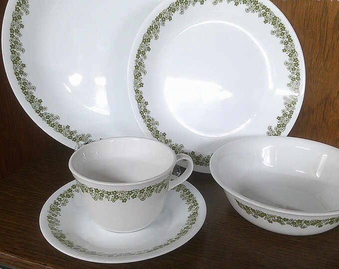 2501 Corelle Spring Blossom Crazy Daisy Green Vintage Dinnerware ...