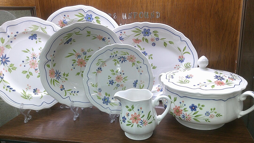 2410 Country French Ironstone #4453 Beautiful Floral Pattern Dinnerware ...