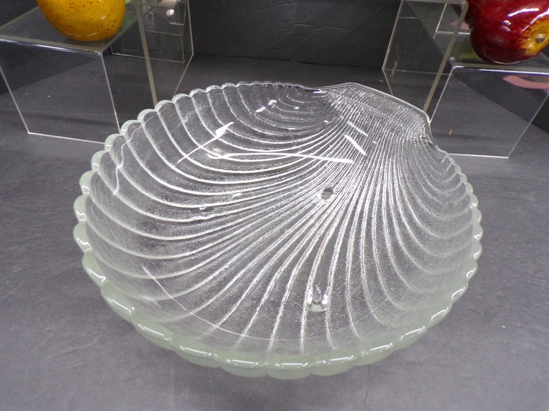 2408 Anchor Hocking Textured Glass Clam Shell 11 Vintage Centerpiece ...