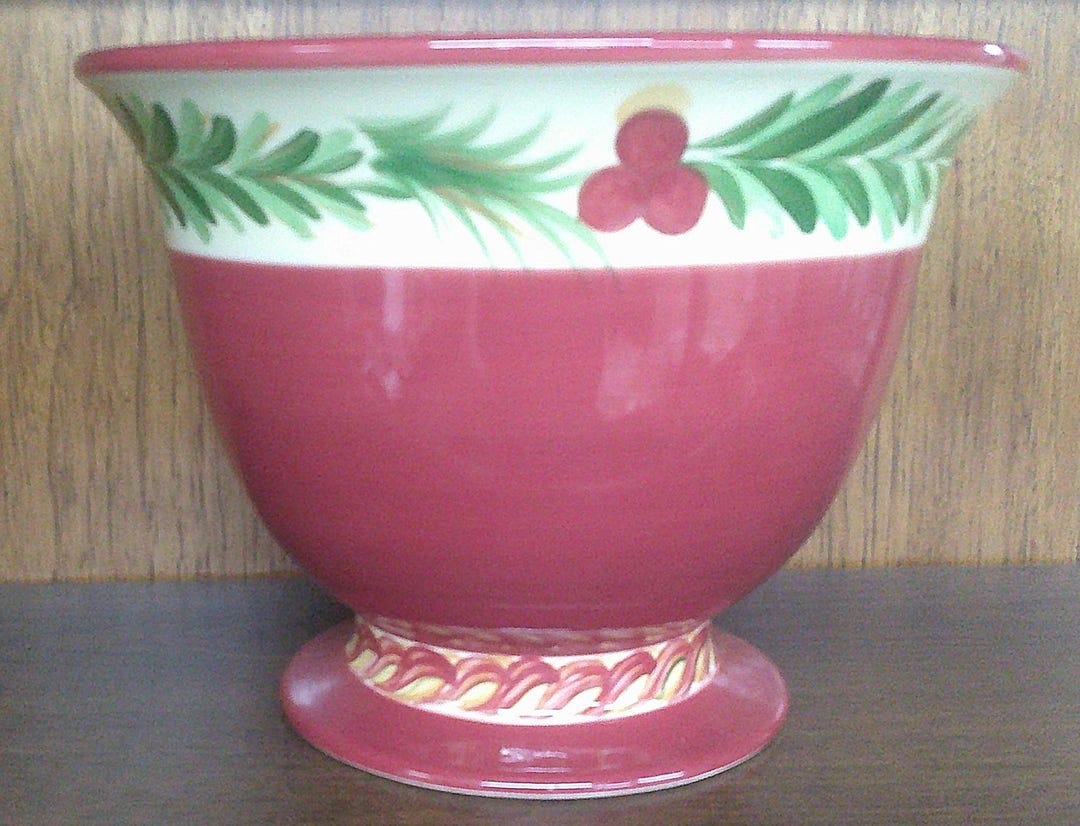 2501 Gail Pittman Pottery Christmas Memories Southern Living 7.75"t X ...