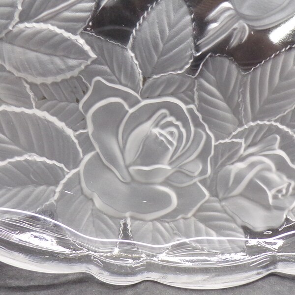Embossed Roses - Etsy