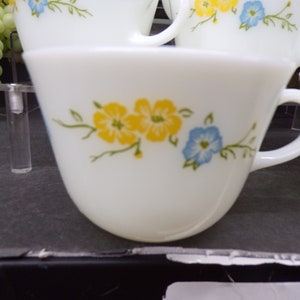 2308 Pyrex Flirtation Wildflowers & Butterflies Milk Glass 8 Oz Coffee ...