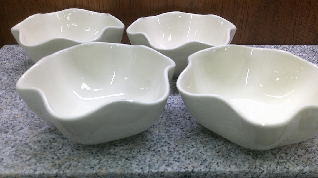 2407 Gail Pittman Pottery GP Hospitality Collection Ivory Cream Wavy ...
