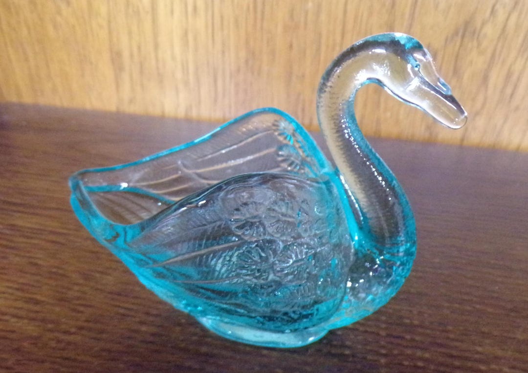 2501 Fenton Glass 4.5" Teal Ocean Blue Swan Open Candy / Trinket Dish ...