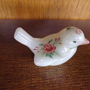 2501 Fenton Glass 4" Vintage Pearly White Sparrow Bird Hand-painted ...
