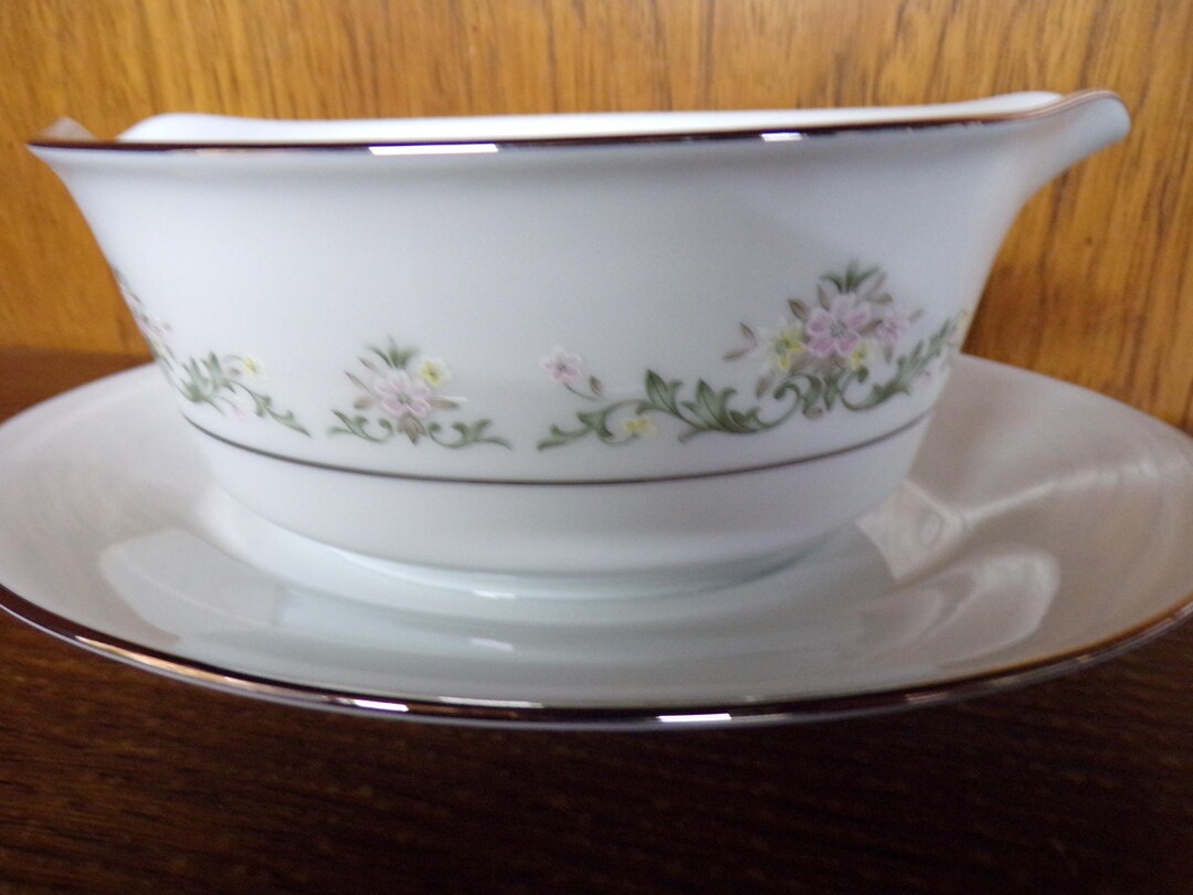 2504 Noritake Early Spring #2362 Fine China Gravy Boat W/ Attached ...