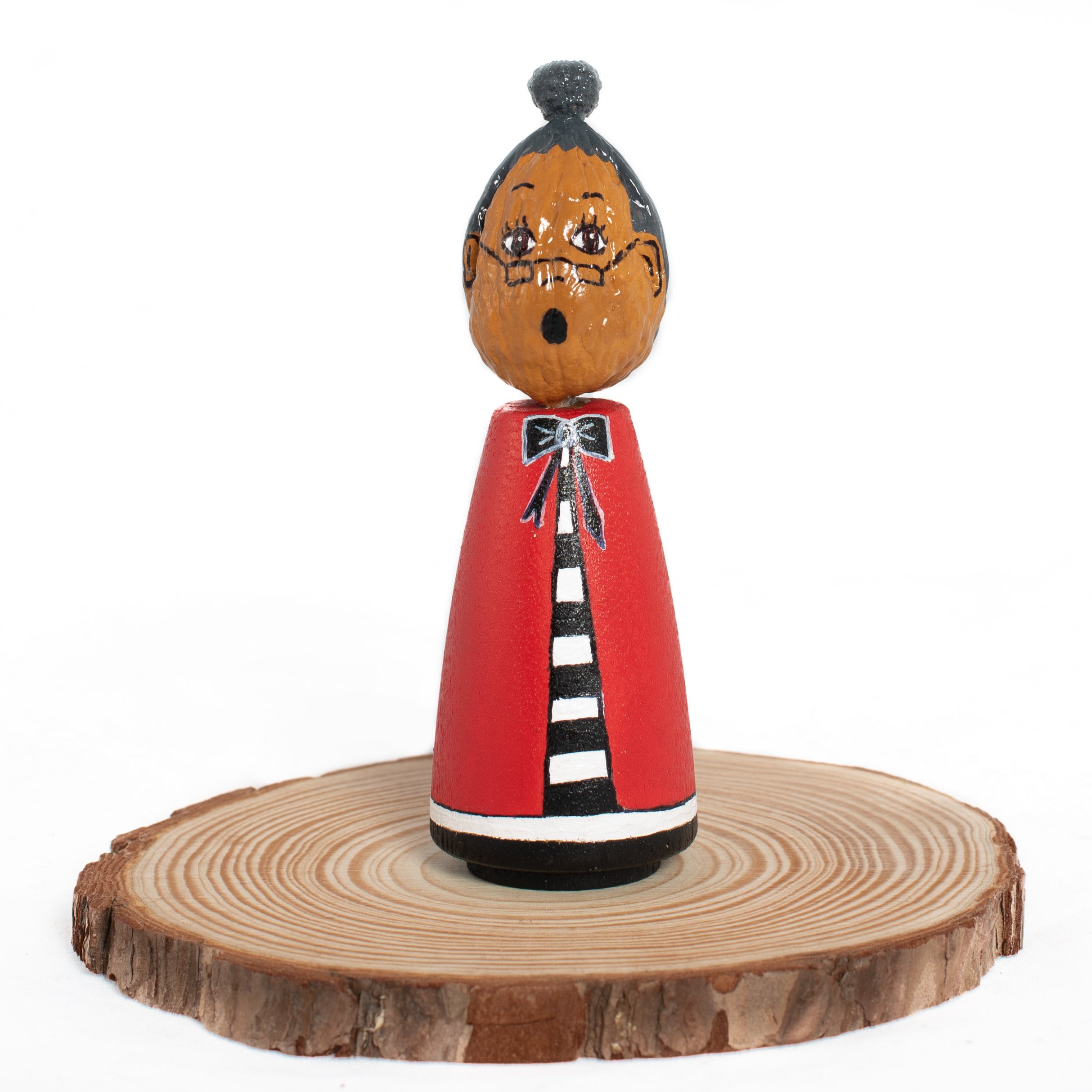 Granny 3 Walnut Head Peg Doll - Etsy