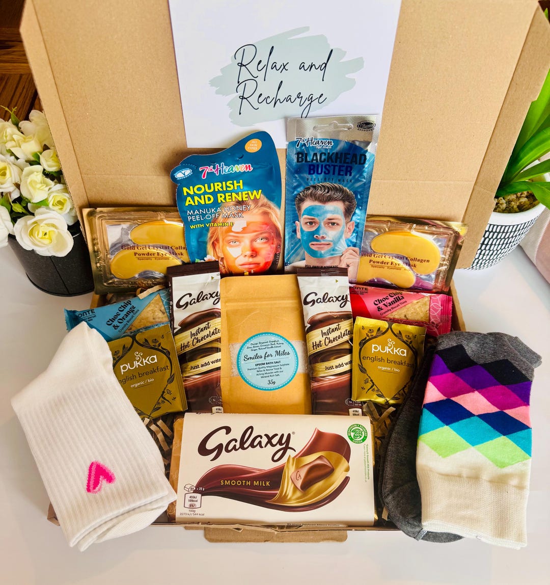 Ultimate Couples Gift Box - Pamper Hamper for Two - Night in Box ...