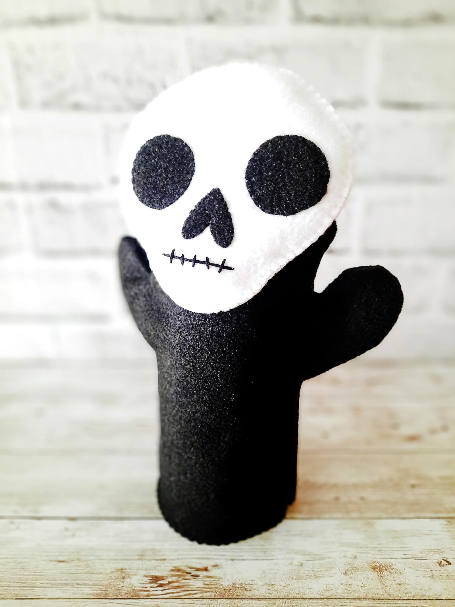 Handmade Felt Skull Hand Puppet | Spooky Puppet, Unique Halloween Gift ...
